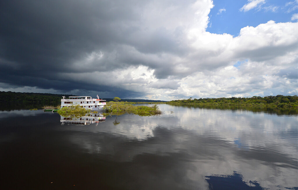 Amazonia Expeditions |Amazon River Expeditions by Moacir Fortes